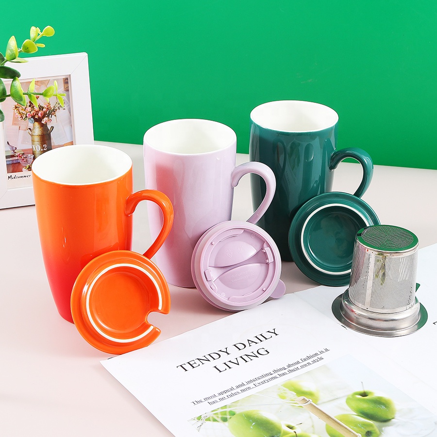 Large capacity ceramic mug with lid